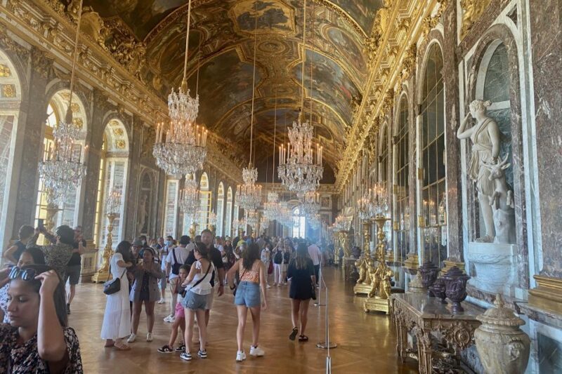 Private Fontainebleau, Versailles, Trianon from Paris - Key Points