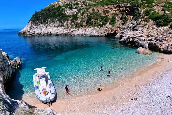 Private Full Day Boat Expedition to Grama Bay - FAQ