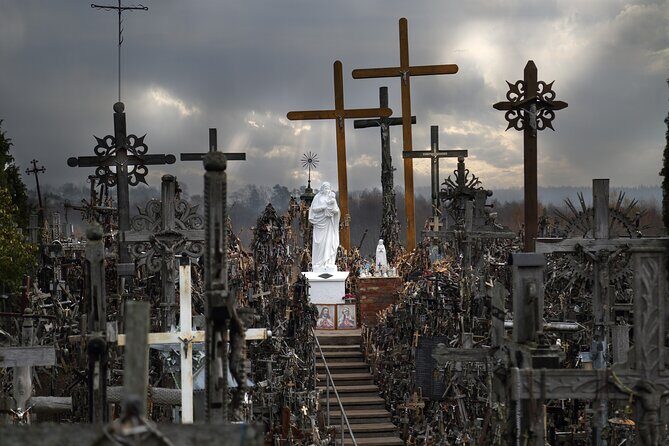 Private Full-Day Trip to Hill of Crosses, Rundale Palace & Bauska - Getting Started: What the Day Looks Like