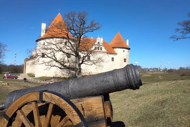 Private Full-Day Trip to Hill of Crosses, Rundale Palace & Bauska - Practical Tips for Your Trip