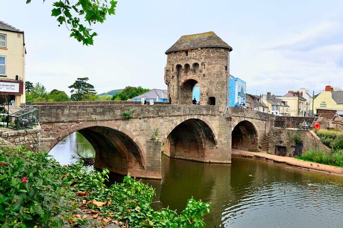 Private Full-Day Wye Valley Tour including Entry Tickets - Key Points