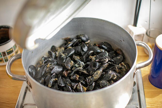 Private Gastro gourmet tour by Dot@ boat - The Food and Drink Experience