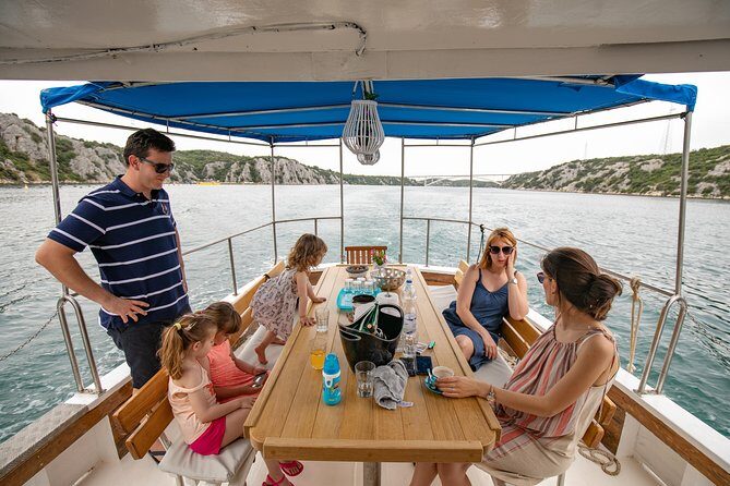 Private Gastro gourmet tour by Dot@ boat - Authentic Insights from Reviews