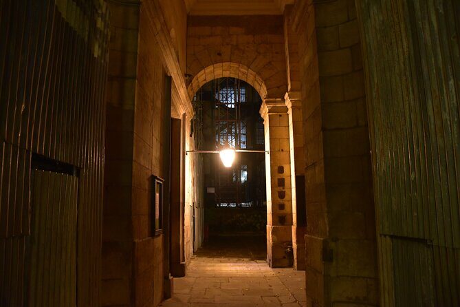 Private Ghosts and Gore Walking Tour of London - Starting Point: Monument to the Great Fire of London