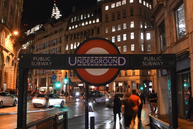 Private Ghosts and Gore Walking Tour of London - Stop 1: St Magnus the Martyr