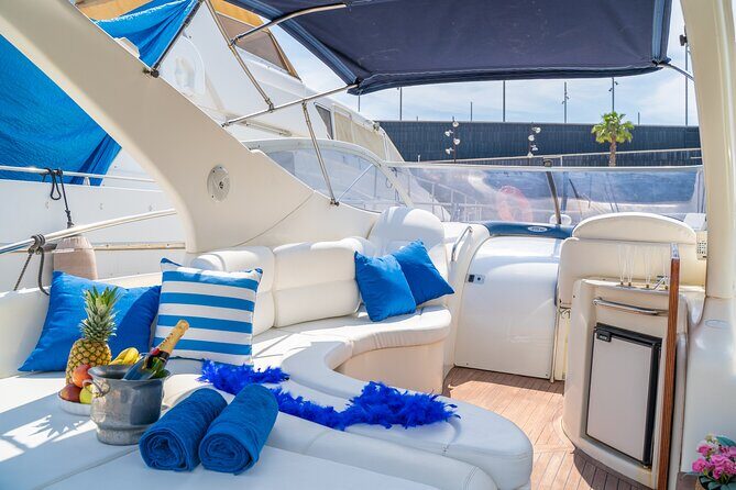 Private Gobbi Yacht Charter in Barcelona - Key Points