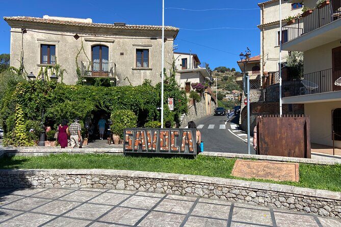 Private Godfather and Taormina Tour with Luxury Van - What’s Included and What’s Not