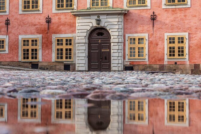 Private Golden Hour Photo Walk in Stockholm - The Sum Up