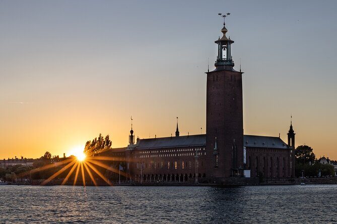 Private Golden Hour Photo Walk in Stockholm - FAQ