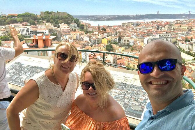 Private Guided Alfama Tuk Tuk Tour in Lisbon  1.5-Hour - What You Can Expect from the Experience