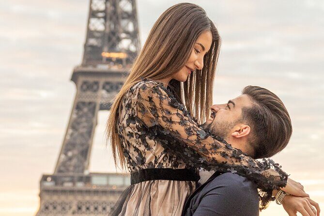 Private Guided Professional Photoshoot by the Eiffel Tower - FAQs