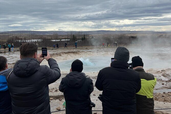 Private Guided Tour Golden Circle & Friðheimar Greenhouse Iceland - Detailed Breakdown of the Itinerary