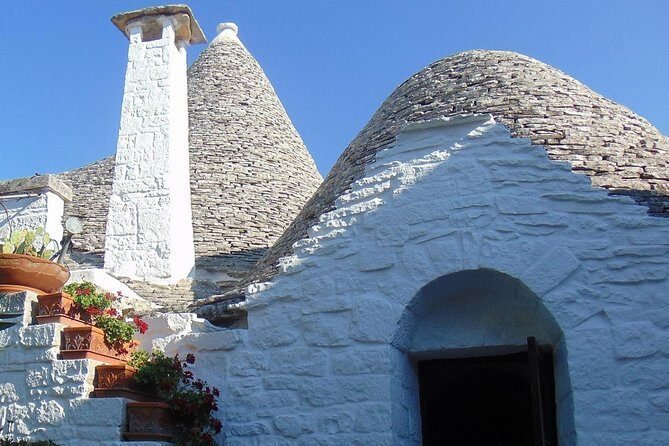 Private guided tour in Alberobello with free tasting: discovering the trulli - A Detailed Look at the Alberobello Private Tour
