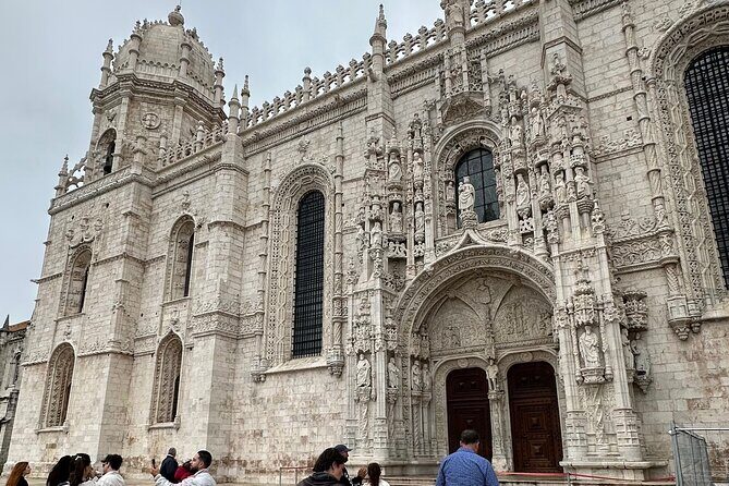 Private guided tour Lisbon highlights and hidden gems - What Sets This Tour Apart?