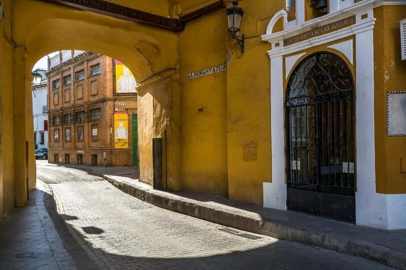 Private Guided Tour of Complete Seville and Jewish Quarter - The Alcázar and Other Monuments