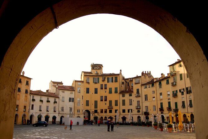 Private Guided Tour of Lucca by E-bike or City bike - Authentic Experiences from Reviewers