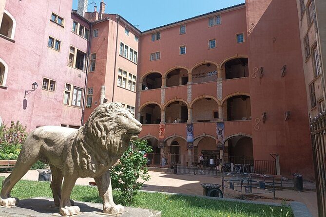 Private guided tour of Lyon - 3 to 4 hours - The Value of the Price