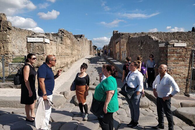 Private guided tour Of Pompei - Why Choose a Private Guided Tour of Pompeii?