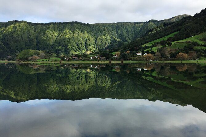 Private Half-Day 4x4Tour to Lagoa Sete Cidades - An In-Depth Look at the Tour Experience