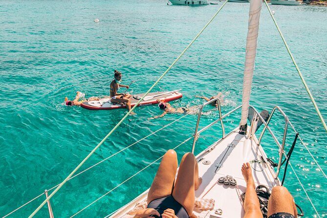 Private - Half Day Sailing from Hvar on a modern sail yacht (up to 8 travellers) - Key Points