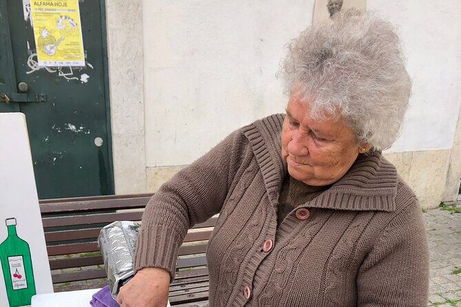 Private Half Day Sightseeing Tour in Lisbon by Tuktuk - In Summary