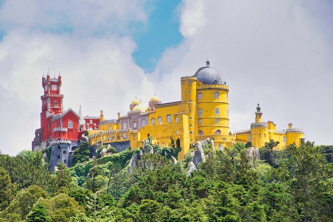 Private Half Day - The Majestic Pena Palace & Sintra - Exploring the Private Half Day Tour to Pena Palace & Sintra