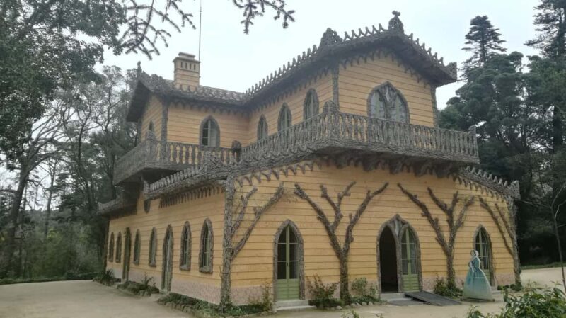 Private Half Day tour Sintra Pena Palace & Initiantion Well - Exploring the Magic of Sintras Highlights