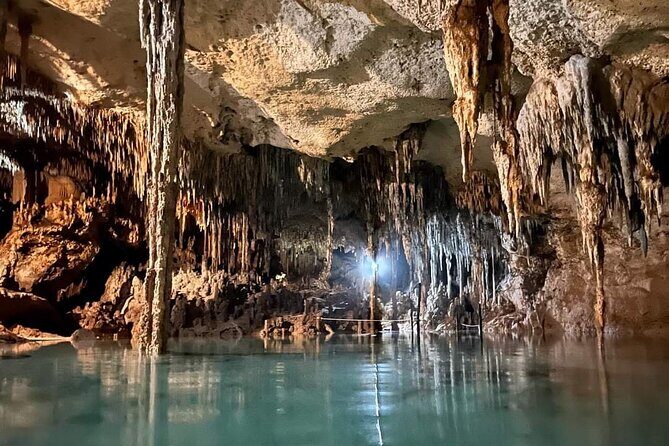 Private Half Day Tulum Ruins, Cave, Wood Sculpture with Lunch - A Picture-Perfect Moment: Ven a la Luz Sculpture