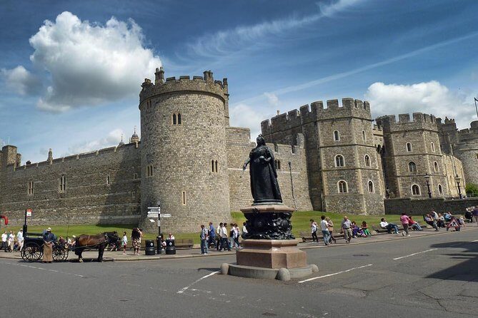 Private Half-Day Windsor Castle, Park and Old Town Tour from London - Detailed Review of the Windsor Half-Day Tour