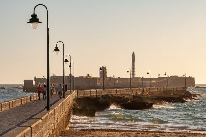 Private Healthy Food Experience and Walking Tour in Cadiz - Key Points  