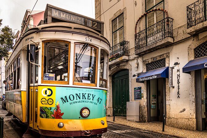 Private Highlights Photography Tour in Lisbon - Key Points