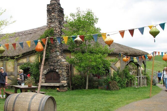 Private Hobbiton & Blue Springs Day Trip from Auckland - What’s Included: Comfort and Convenience