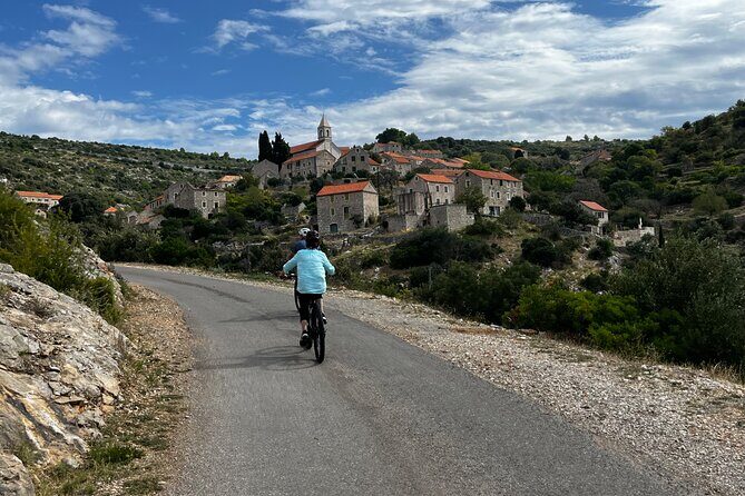 Private Hvar Island E-Bike Tour (Self-Guided) - Key Points