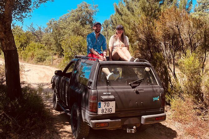 Private Jeep Tour from Lisbon  Arrábida, Sesimbra & Beach Picnic - The Experience in Practice
