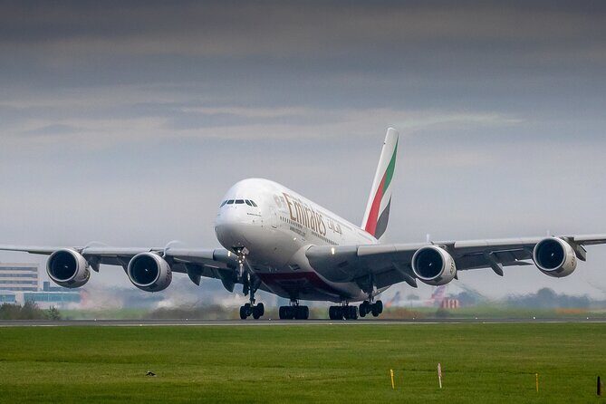 Private JFK to LGA/Newark Airport TransferYour Exclusive Ride - Key Points 