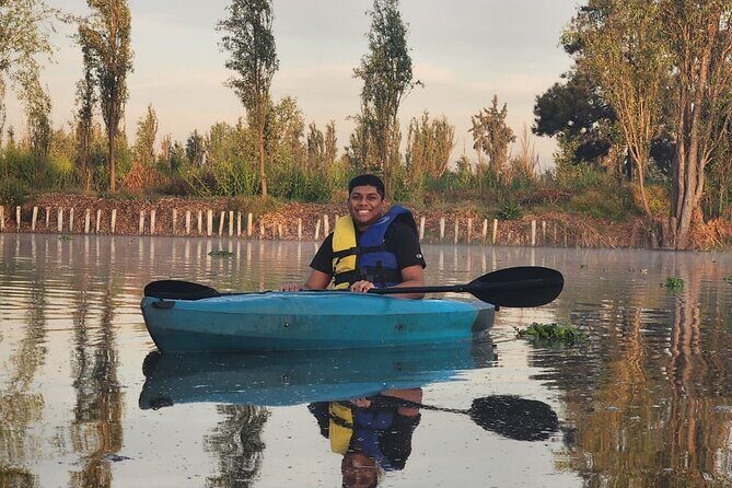 Private Kayak tour through the canals of Xochimilco - Arriving at Xochimilco and Onboarding