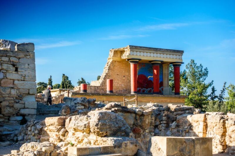 Private Knossos Skip The Line Tour inc. lunch & wine tasting - FAQs