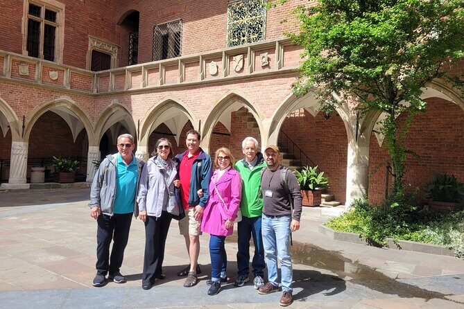 Private Krakow City Tour, Krakow Old Town and Wawel Castle Tour - Exploring Krakow in Depth: What to Expect