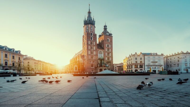 Private Krakow Tour: St. Marys, Cloth Hall & More - Exploring Krakow’s Old Town in Depth