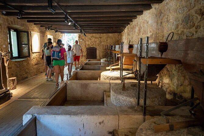 Private Krka Waterfalls tour with 30min Boat Cruse - FAQ