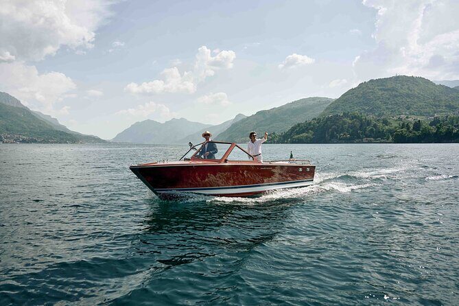 Private Lake Como Wooden Speedboat Tour with Aperitif - Key Points