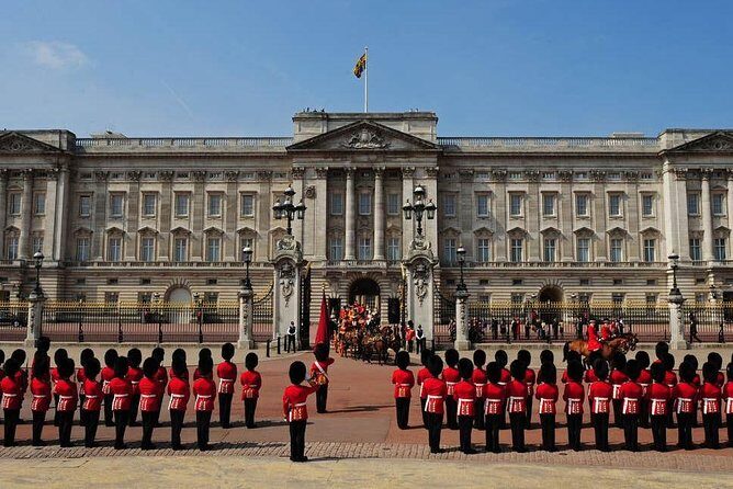 Private Layover Tour of London with Pickup from Heathrow Airport - The Sum Up