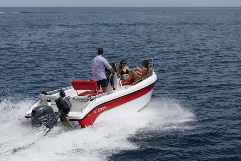 Private License-Free Boat Trip  Santorini Coast & Caldera - Why Choose a License-Free Private Boat in Santorini?