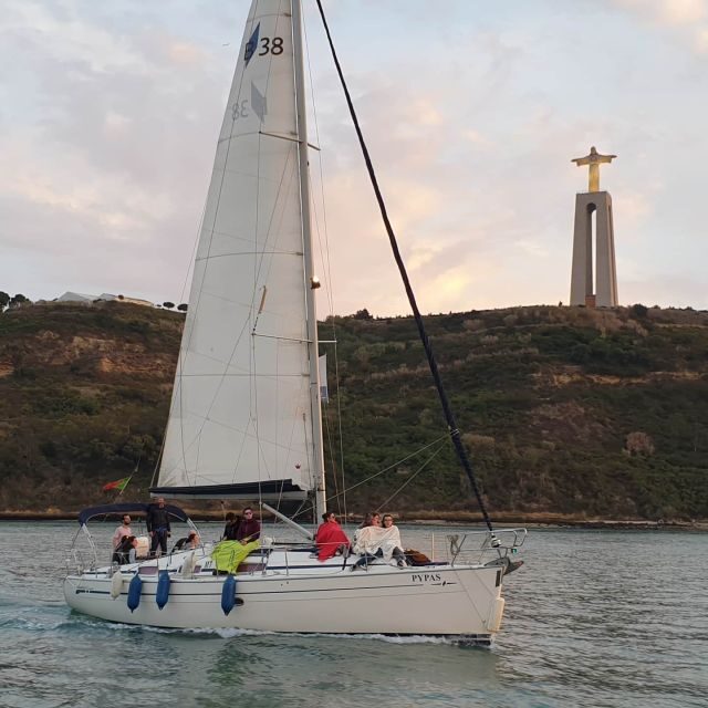 Private Lisbon Sightseeing Sailing Boat Tour with Locals - Final Thoughts