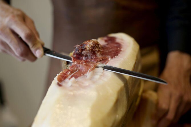 Private Lisbon Tour with Premium Portuguese Wine and Tapas Tasting - Practical Details to Keep in Mind