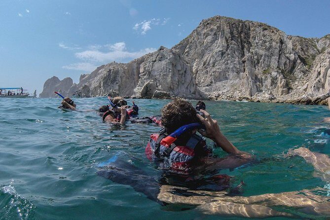 Private Los Cabos snorkeling tour to Chileno bay and Santa Maria cove - FAQs
