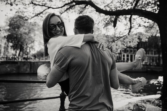 Private Love Story Photowalk Experience - What to expect during the photoshoot