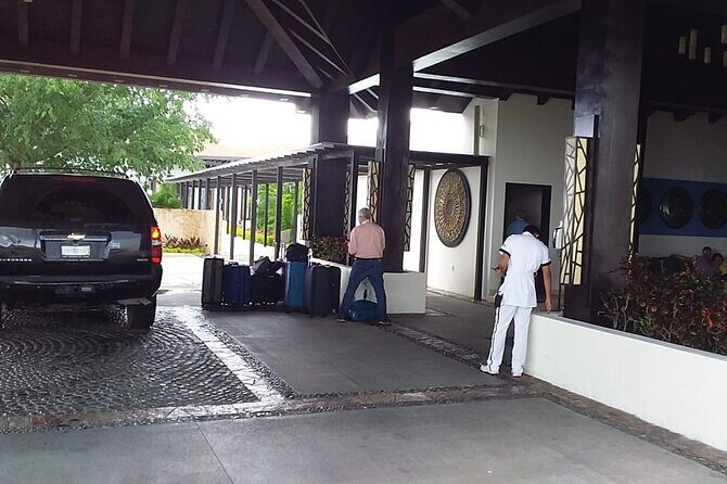 Private luxury transportation from CUN Airport to Puerto Morelos - FAQ