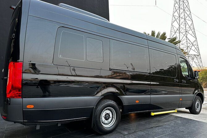 Private Luxury Transportation to and from the Airport - Who Is This Best Suited For?