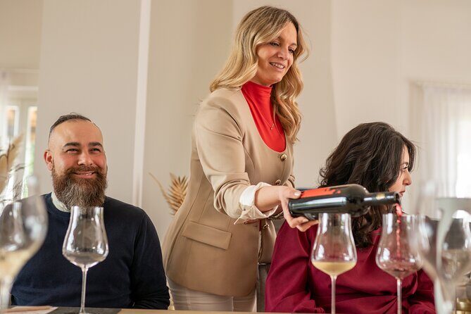 Private Luxury Villa Wine Tasting in Umbria-Sommelier comes ToYou - A Closer Look at the Experience